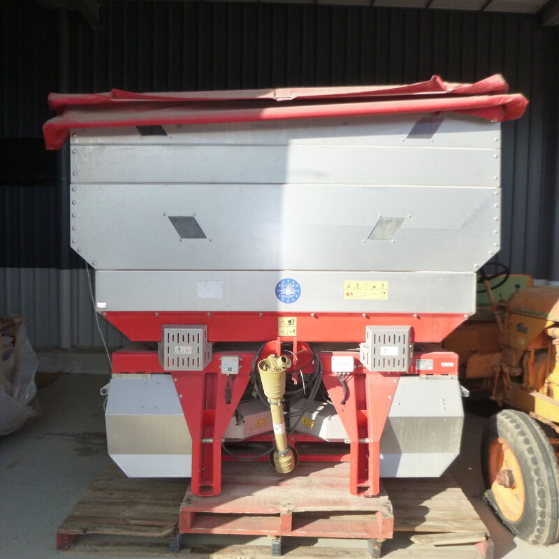 DCM MX 4200L FERTALISER SPREADER | Konigs Shepparton Pty. Ltd