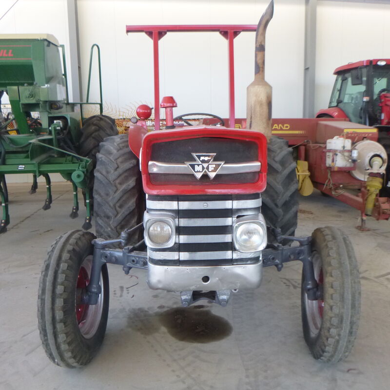 Massey Ferguson 135 tractor | Konigs Shepparton Pty. Ltd