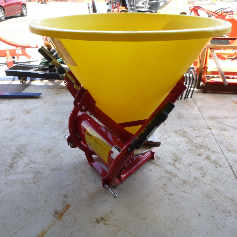 NEW COSMO 400L FERTALISER SPREADER | Konigs Shepparton Pty. Ltd