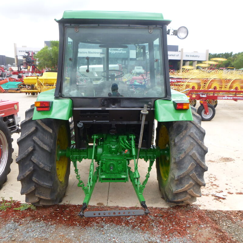 USED JOHN DEERE 2250 4WD CAB TRACTOR WITH LOADER | Konigs Shepparton ...