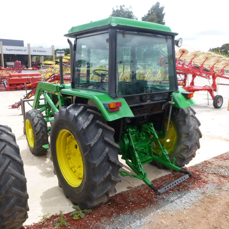 USED JOHN DEERE 2250 4WD CAB TRACTOR WITH LOADER | Konigs Shepparton ...