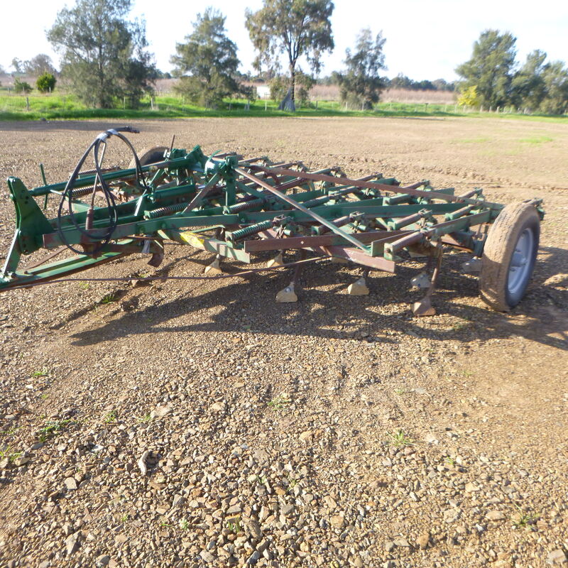 USED JOHN SHEARER 29 TINE TRAILING SCARIFIER | Konigs Shepparton Pty. Ltd