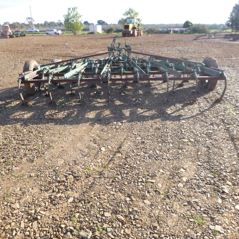 USED JOHN SHEARER 29 TINE TRAILING SCARIFIER | Konigs Shepparton Pty. Ltd