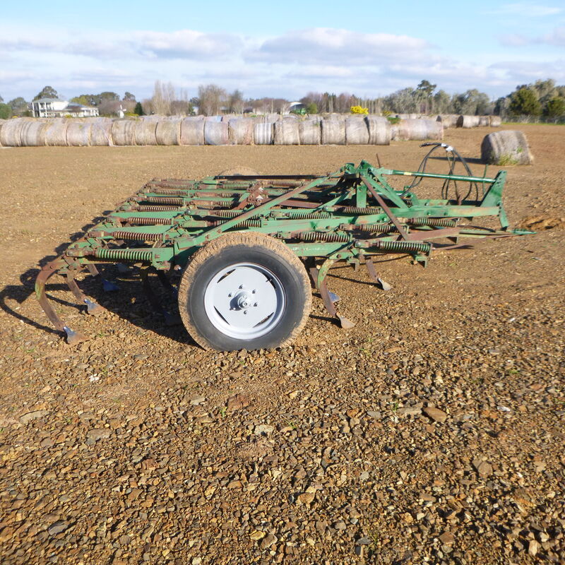 USED JOHN SHEARER 29 TINE TRAILING SCARIFIER | Konigs Shepparton Pty. Ltd
