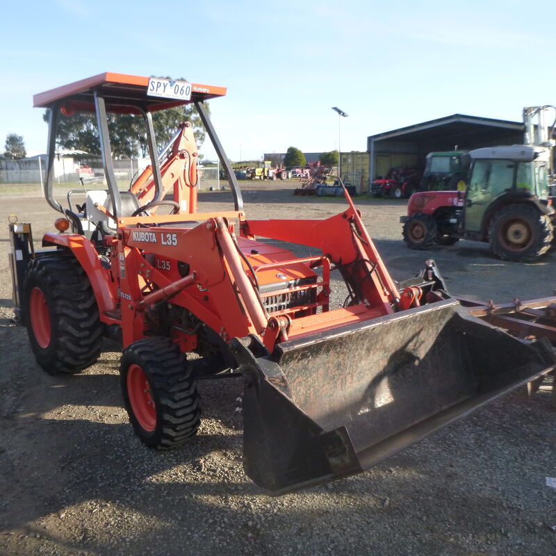 USED KUBOTA L35 ROPS TRACTOR | Konigs Shepparton Pty. Ltd