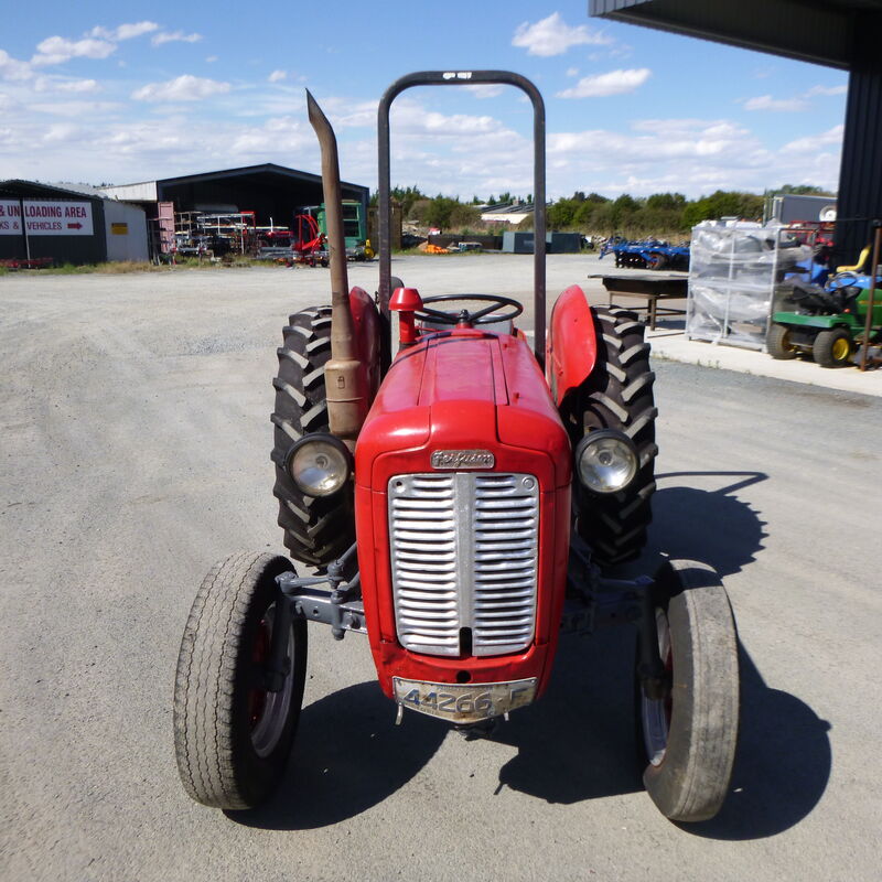 USED MASSEY FERGUSON MF35 ROPS TRACTOR | Konigs Shepparton Pty. Ltd