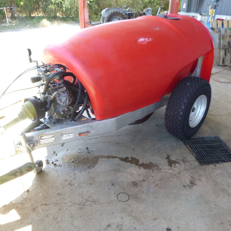 USED SILVAN 1000L SUNTUFF AIRBLAST SPRAYER | Konigs Shepparton Pty. Ltd